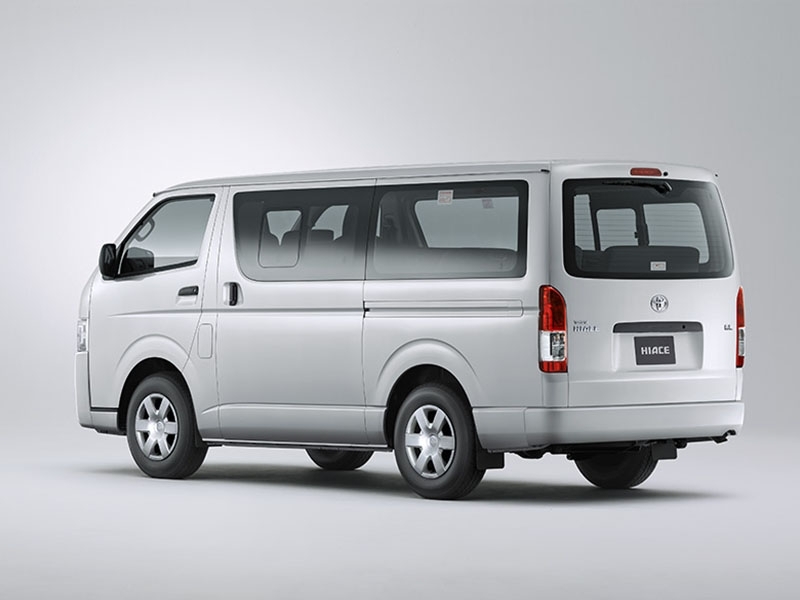 HIACE | TOYOTA Designed specifically to adapt to contemporary lifestyles.